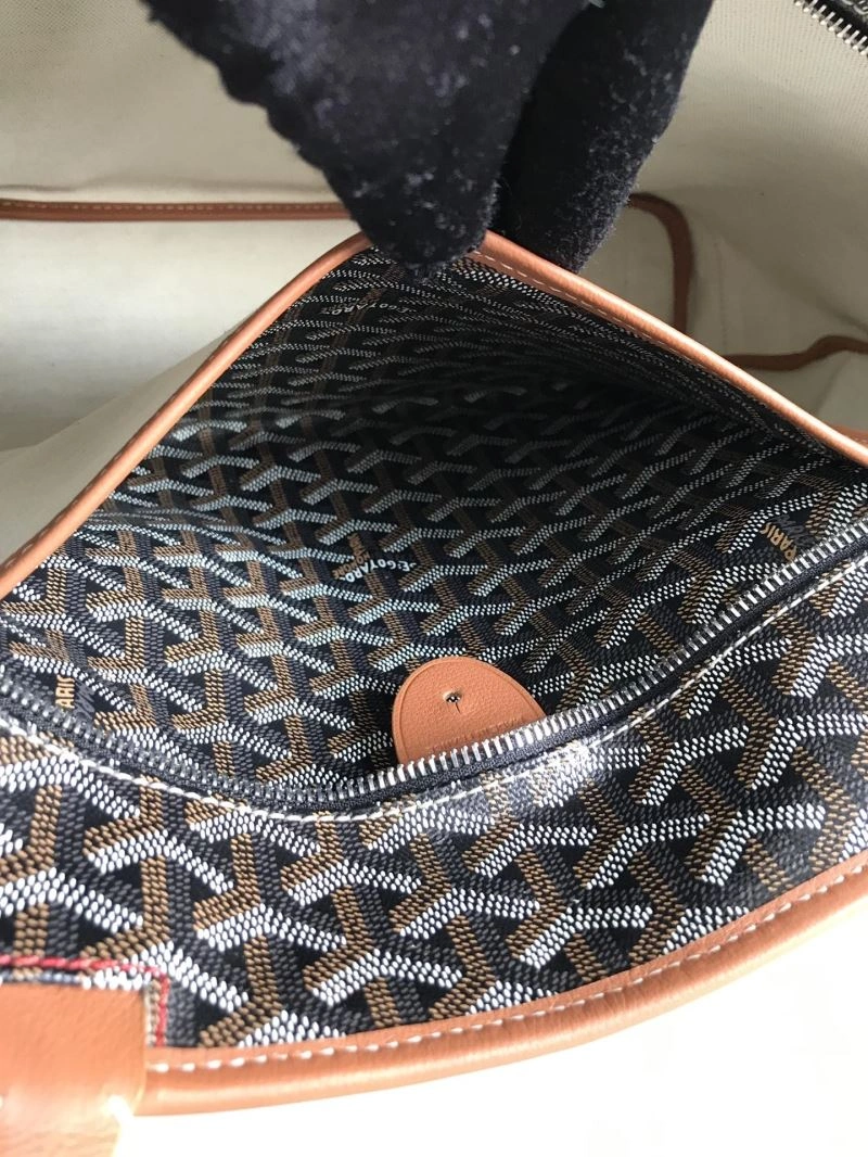 Value-priced Goyard Shopping Bags