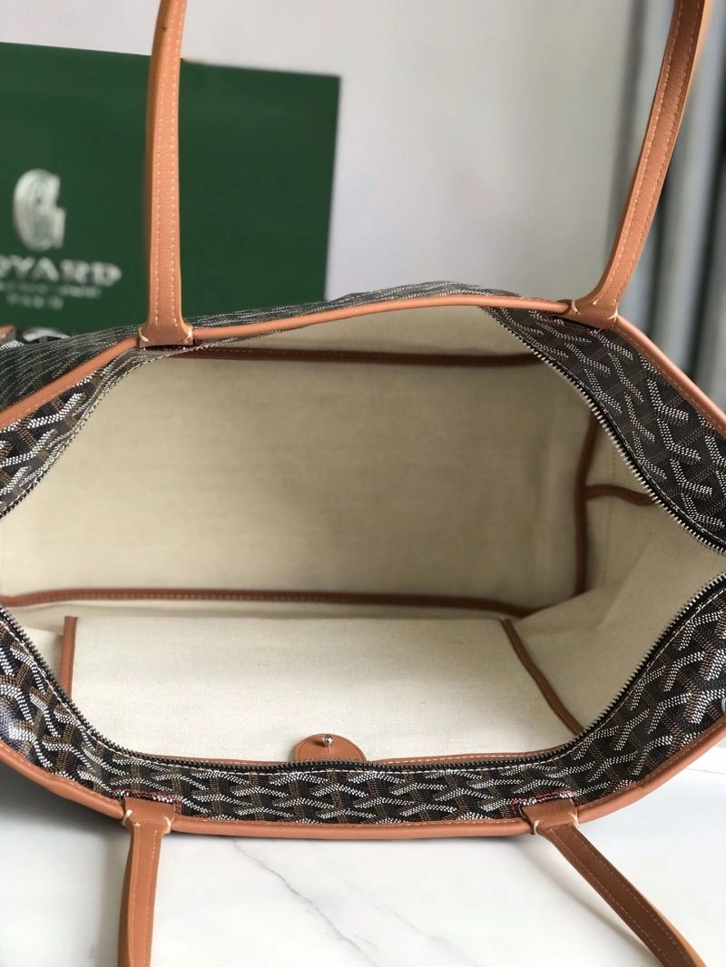 Value-priced Goyard Shopping Bags