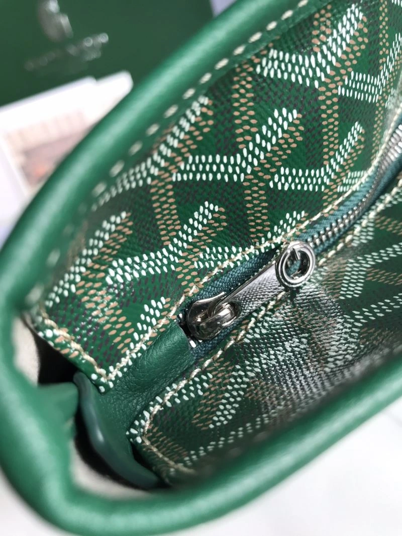 Indistinguishable Goyard Shopping Bags