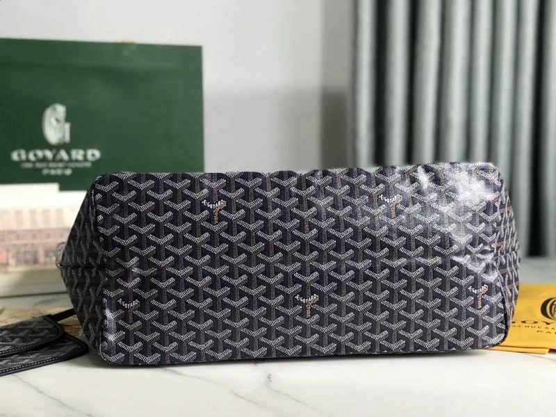 Budget-friendly Goyard Shopping Bags