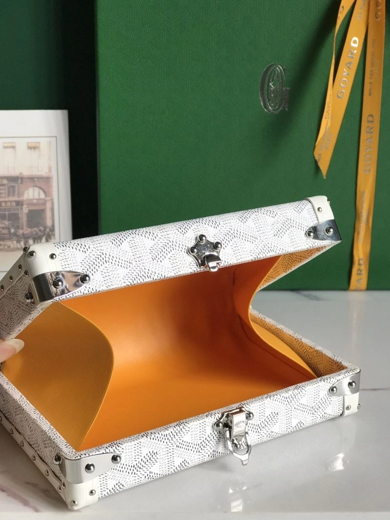 Budget-friendly Goyard Suitcase