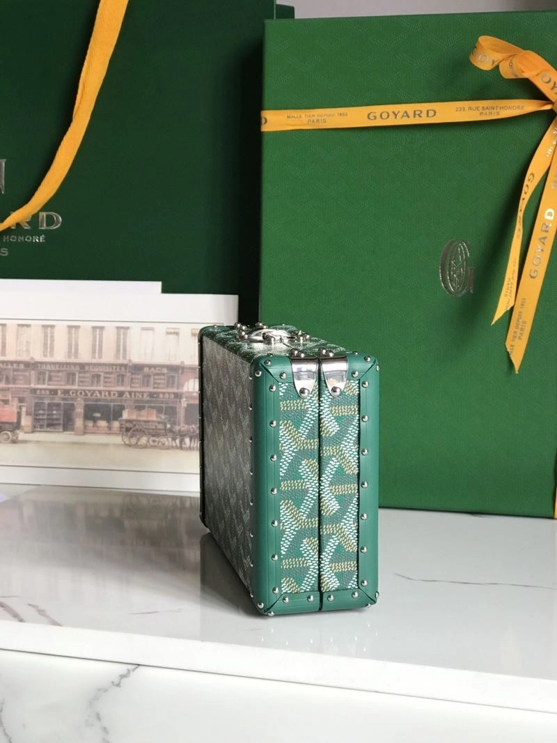 Factory-made Goyard Suitcase