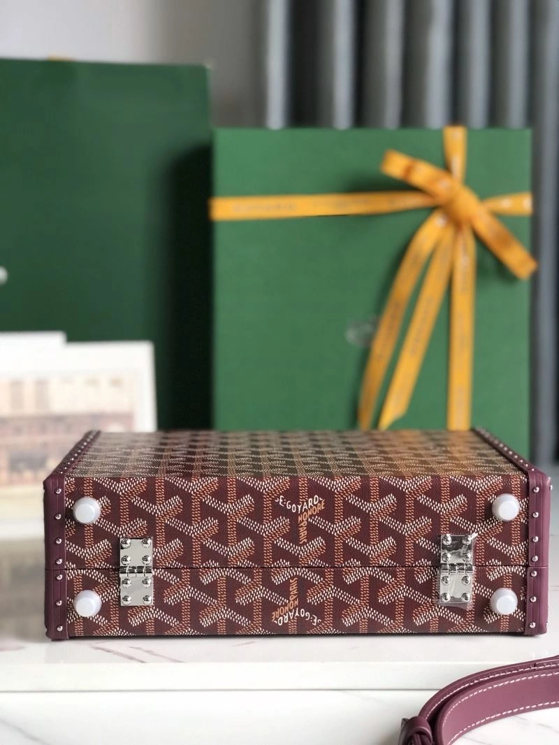 Low-cost Goyard Suitcase