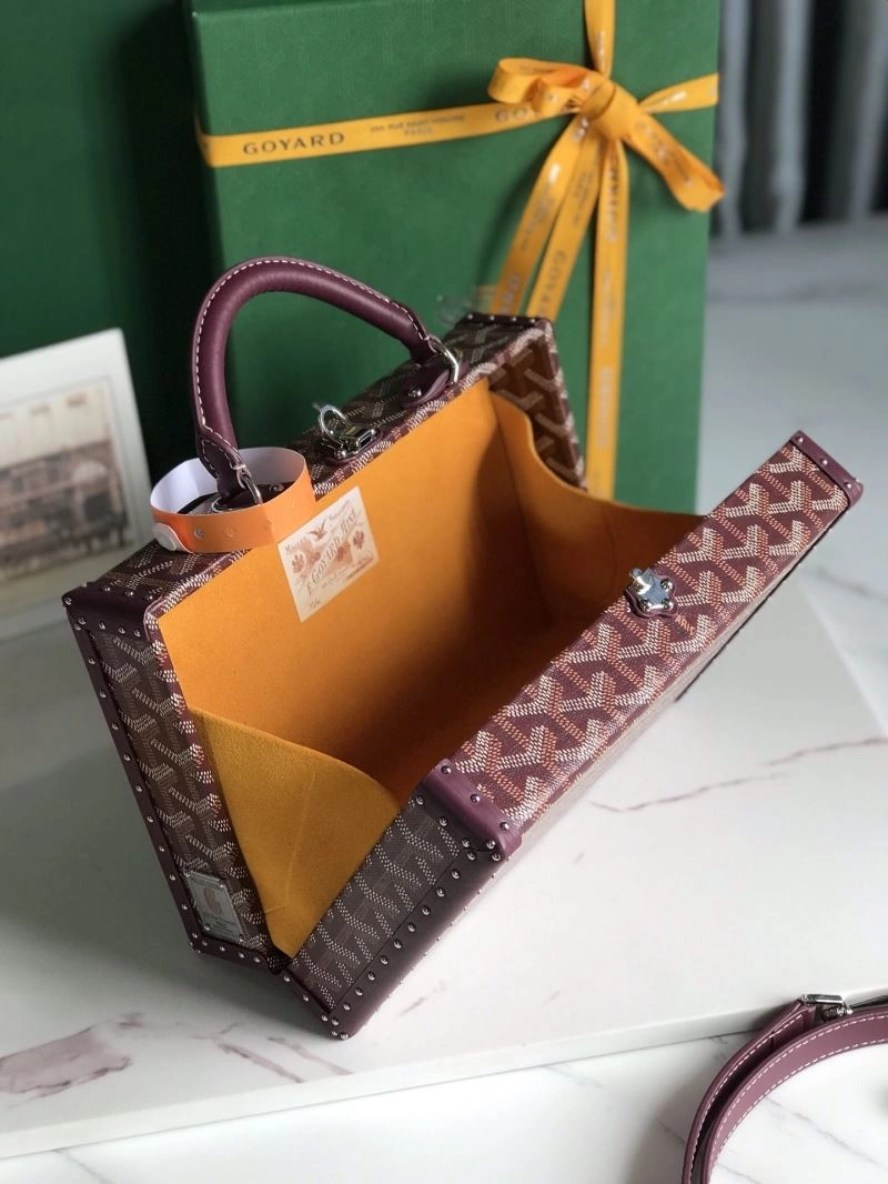 Low-cost Goyard Suitcase