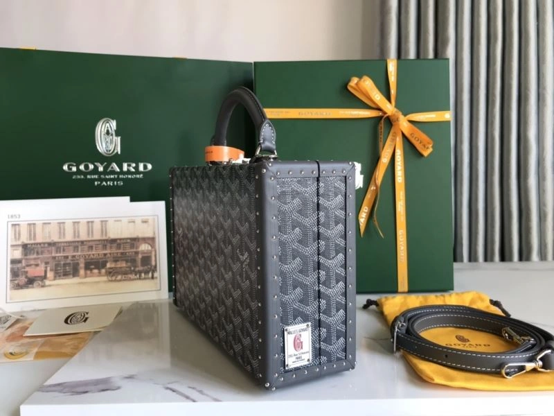 Economical Goyard Suitcase
