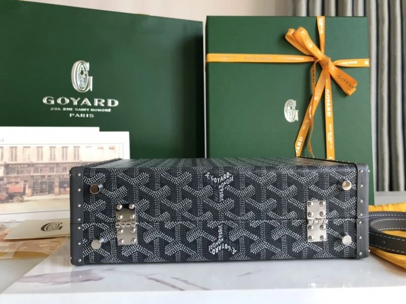 Economical Goyard Suitcase