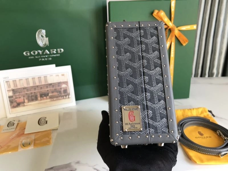 Economical Goyard Suitcase