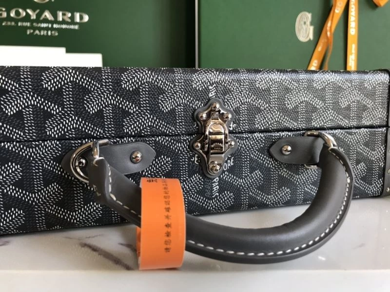 Economical Goyard Suitcase