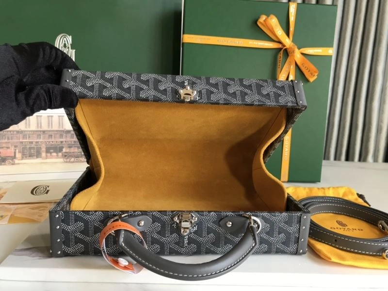 Economical Goyard Suitcase