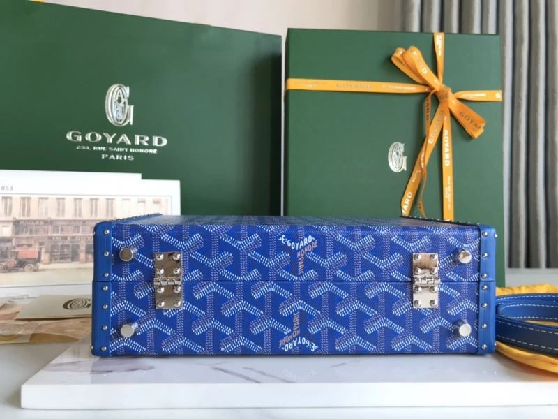 Inexpensive Goyard Suitcase