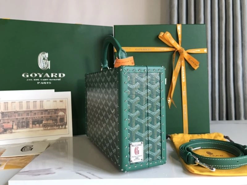 Budget-friendly Goyard Suitcase