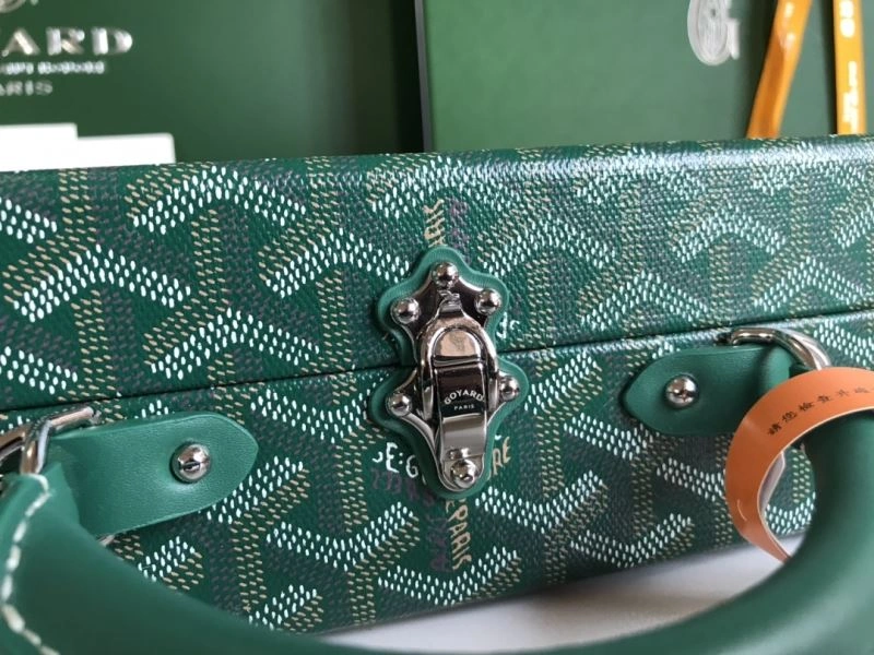 Budget-friendly Goyard Suitcase
