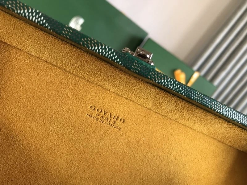 Budget-friendly Goyard Suitcase
