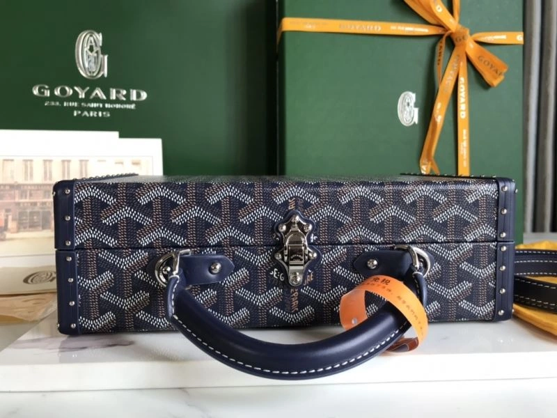 Budget-friendly Goyard Suitcase