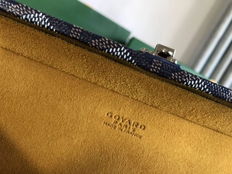 Budget-friendly Goyard Suitcase