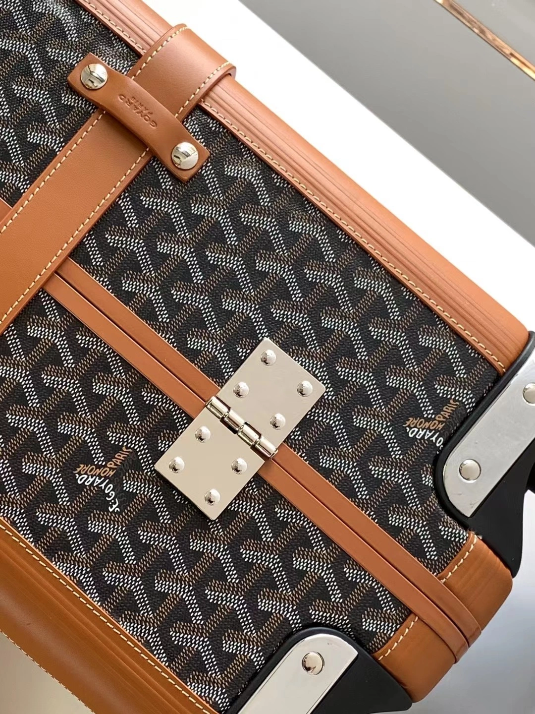 Cut-rate Goyard Suitcase