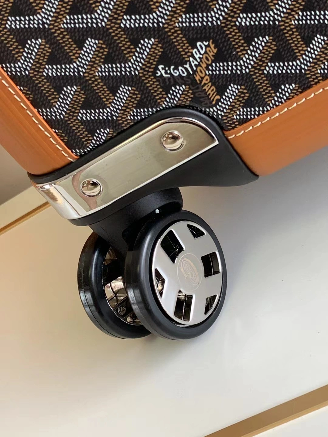Cut-rate Goyard Suitcase
