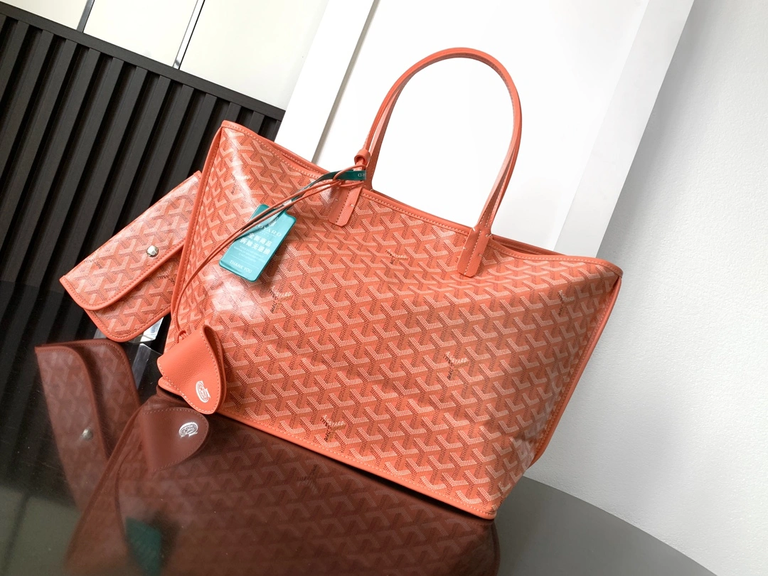 Low-cost Goyard Wallets