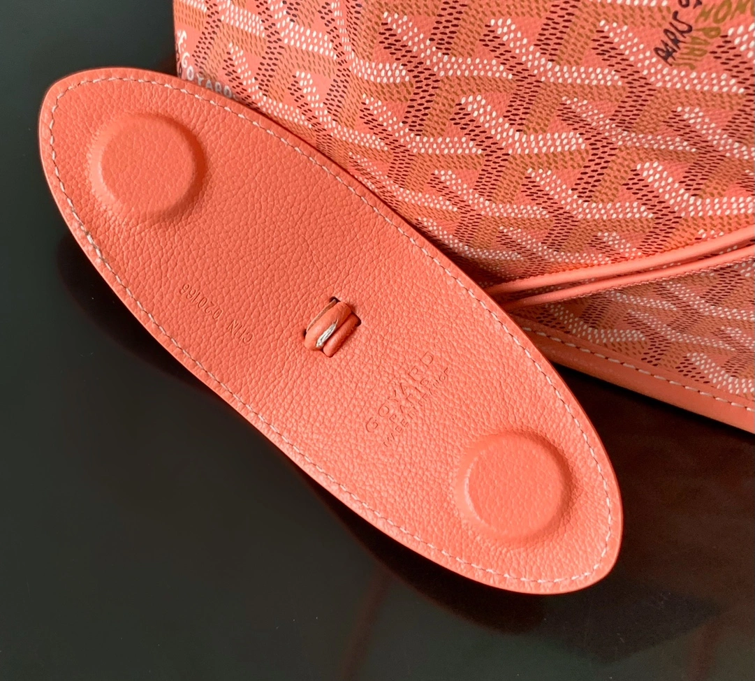 Low-cost Goyard Wallets
