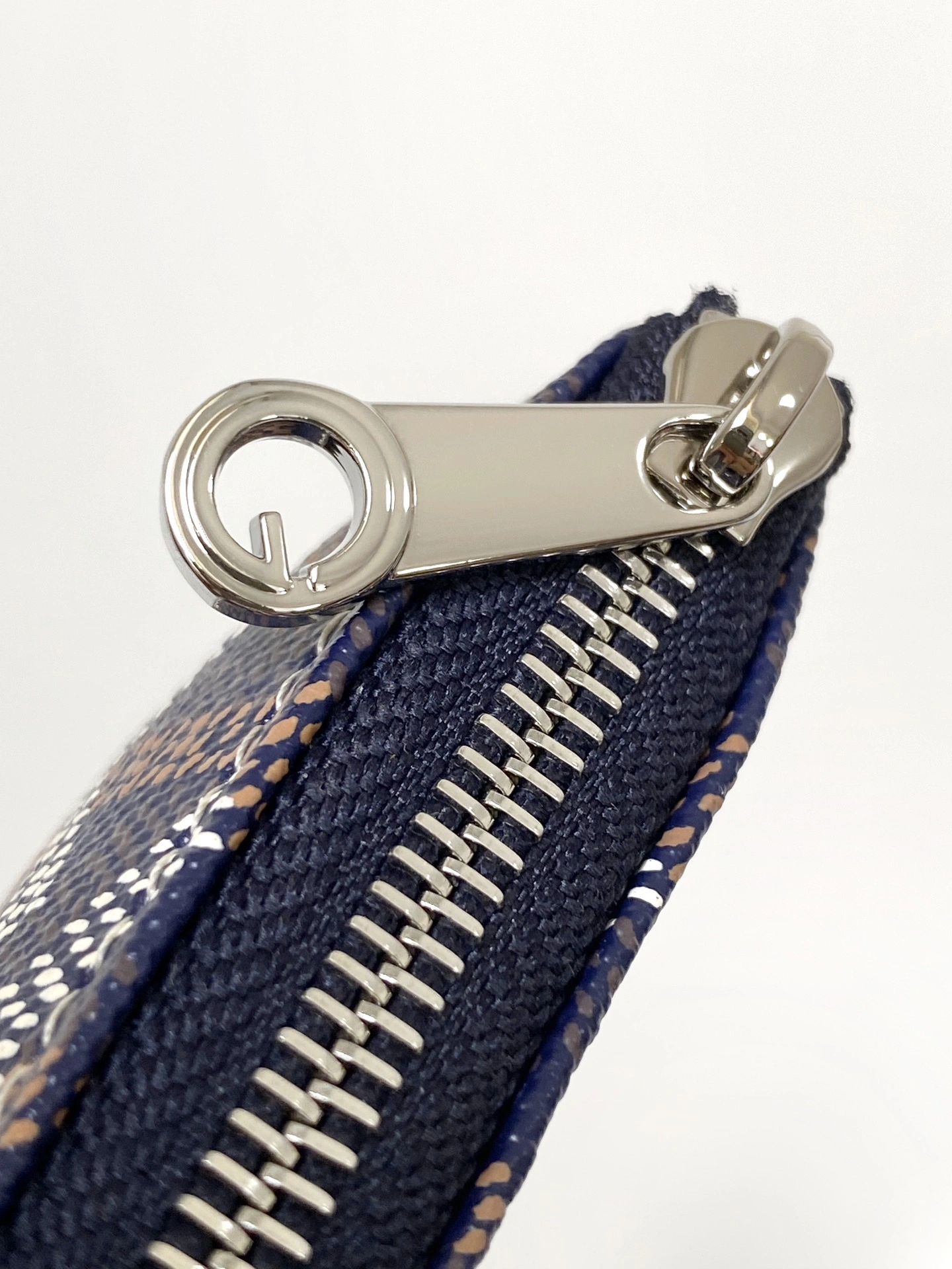 Low-cost Goyard Wallets