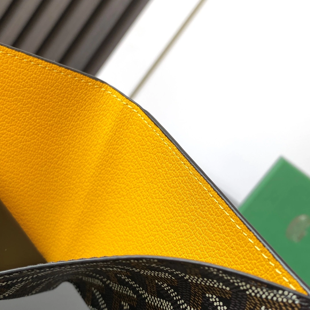 Accurate model Goyard Wallets