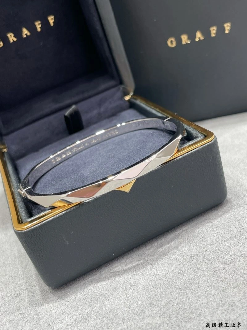 Low-cost Graff Bracelets