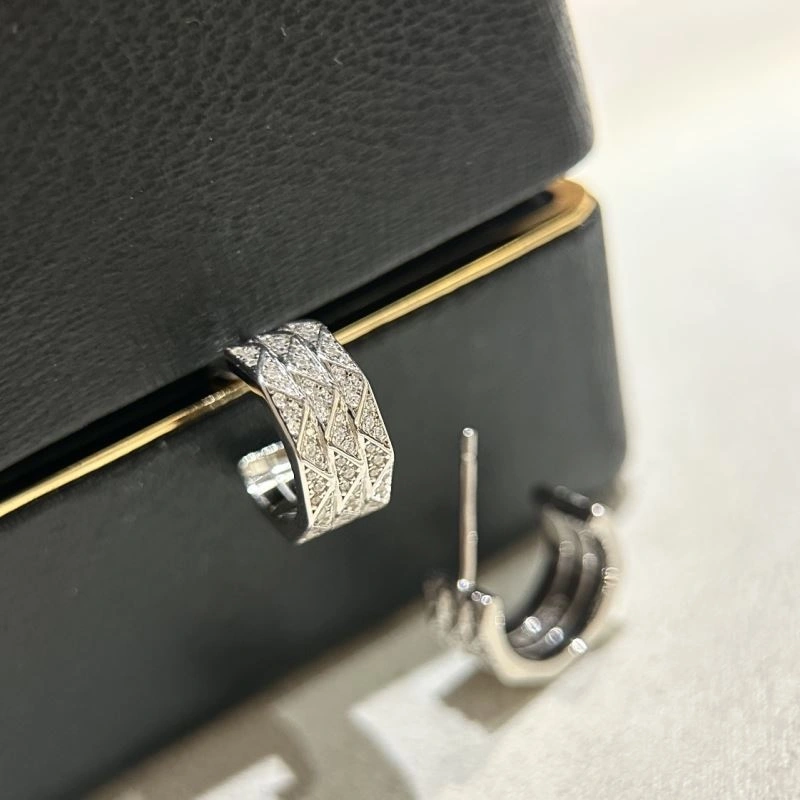 Precise copy Graff Earrings