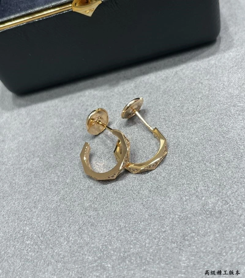 Low-cost Graff Earrings