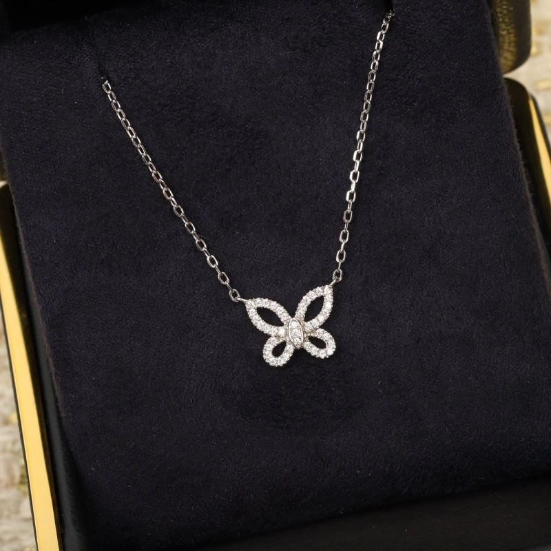 Indistinguishable Graff Necklaces