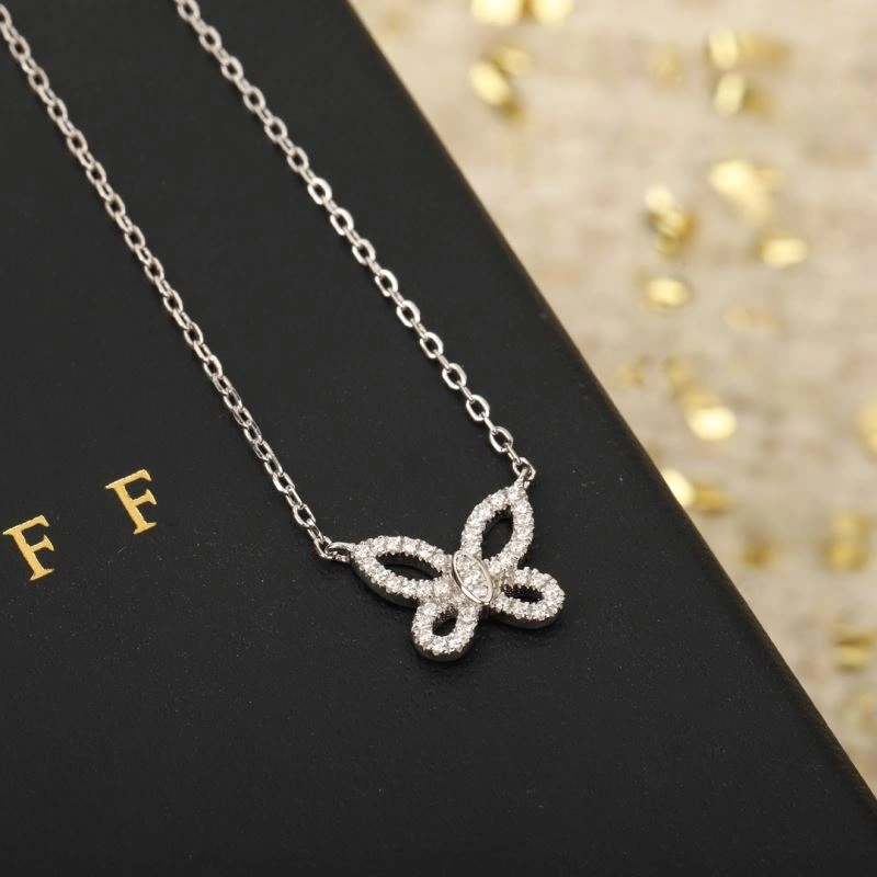 Indistinguishable Graff Necklaces