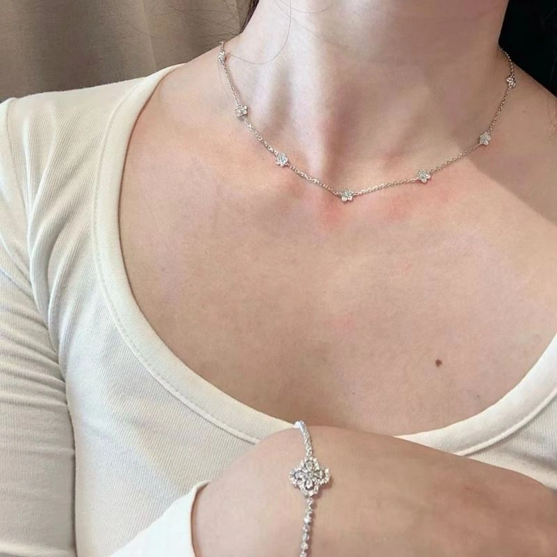 Accurate model Graff Necklaces