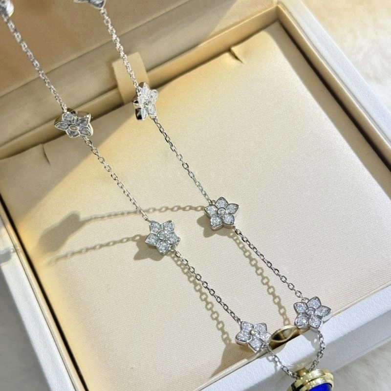 Accurate model Graff Necklaces