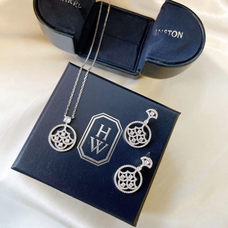 Value-priced Graff Necklaces
