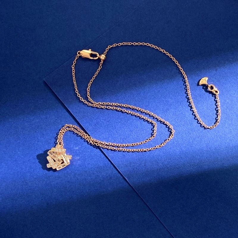 Cut-rate Graff Necklaces