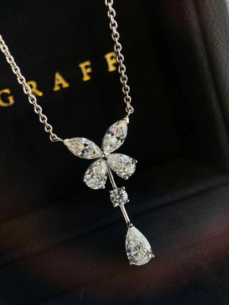 Low-cost Graff Necklaces