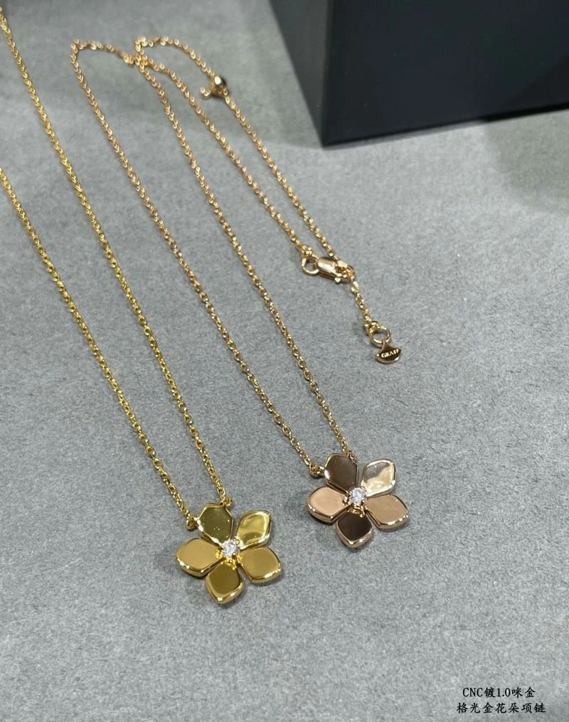 Indistinguishable Graff Necklaces