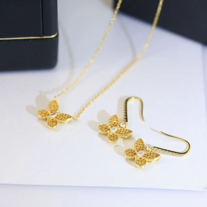 Accurate model Graff Necklaces