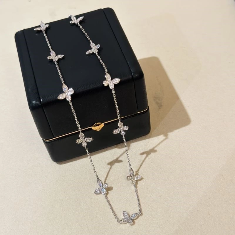 Top match Graff Necklaces