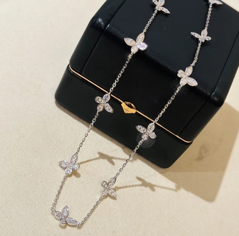 Top match Graff Necklaces