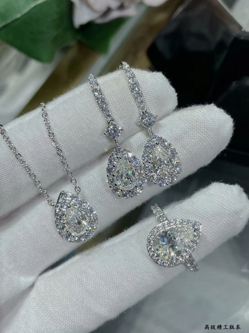 Discounted Graff Necklaces