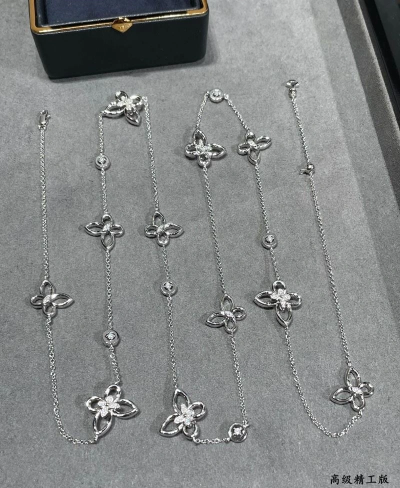 Value-priced Graff Necklaces