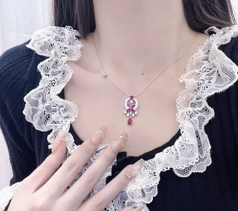 Budget-friendly Graff Necklaces
