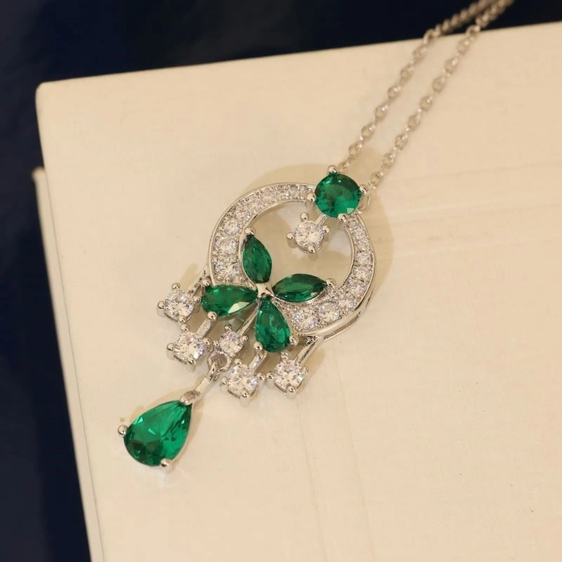 Cut-rate Graff Necklaces