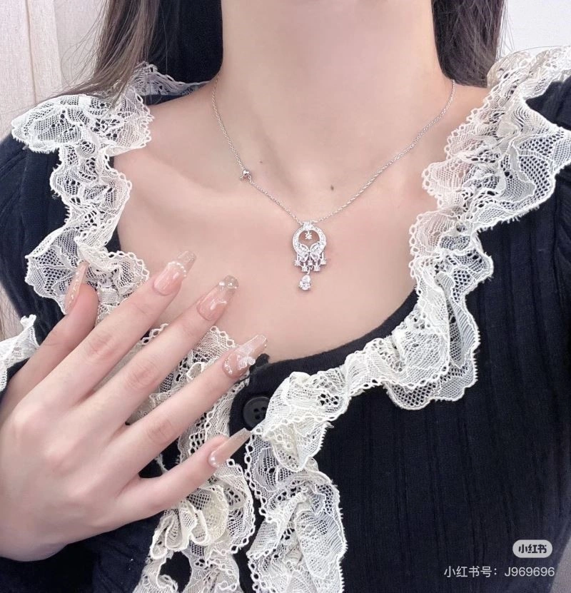 Discounted Graff Necklaces