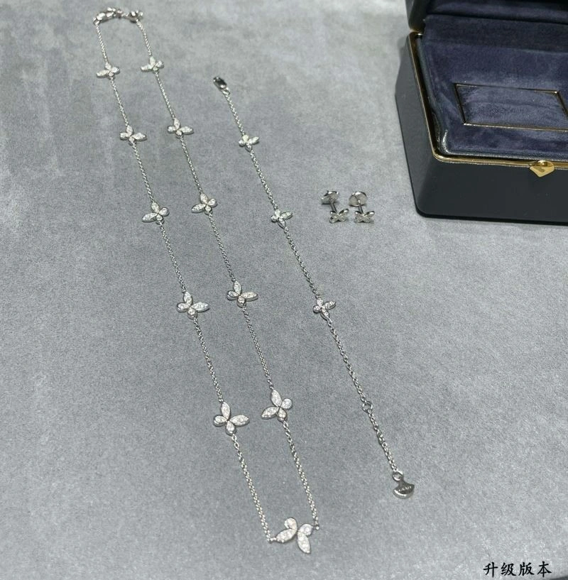 Cut-rate Graff Necklaces
