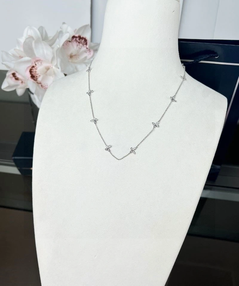 Accurate model Graff Necklaces