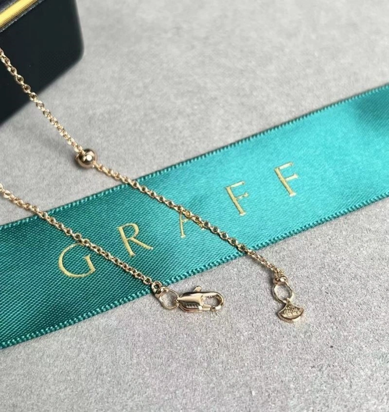 Indistinguishable Graff Necklaces