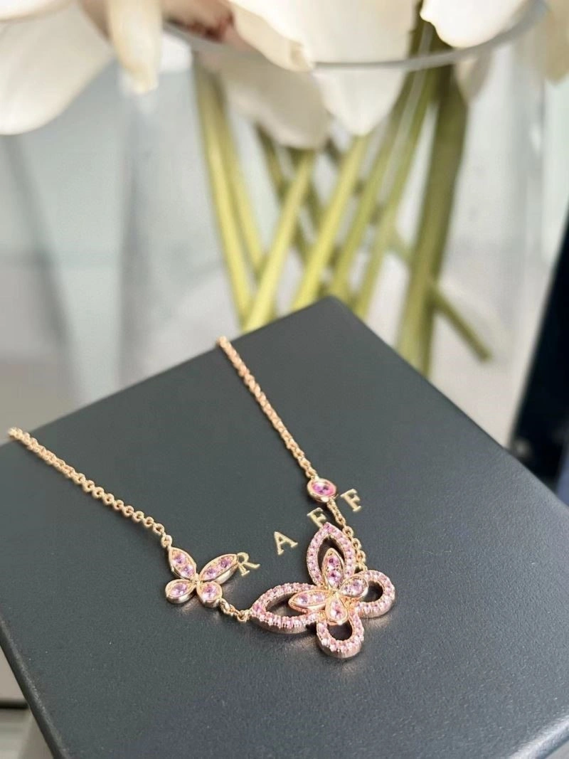 Indistinguishable Graff Necklaces