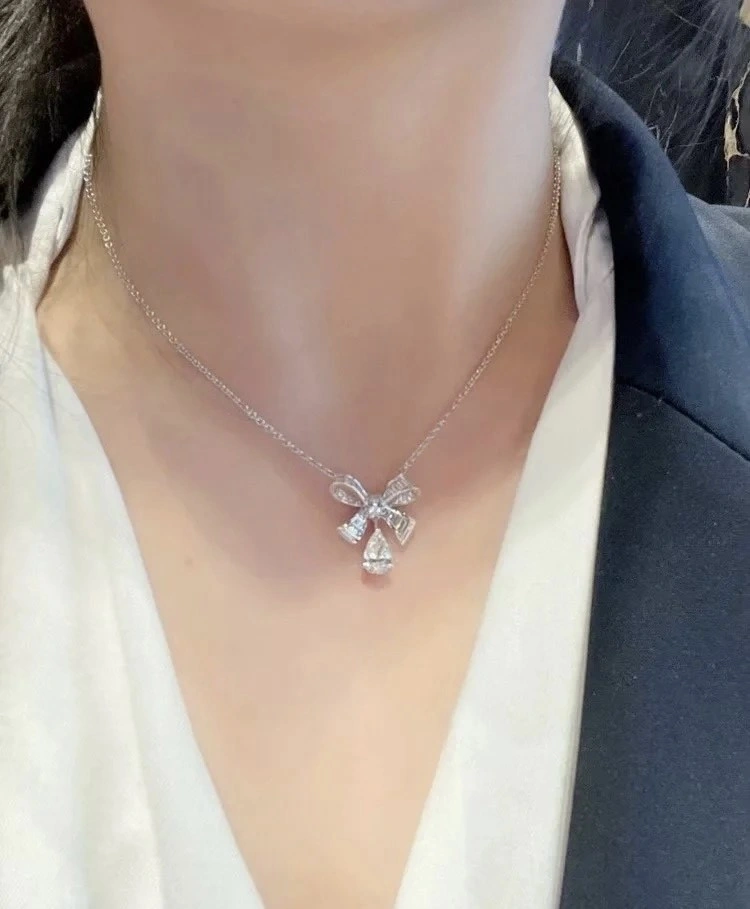 Top match Graff Necklaces