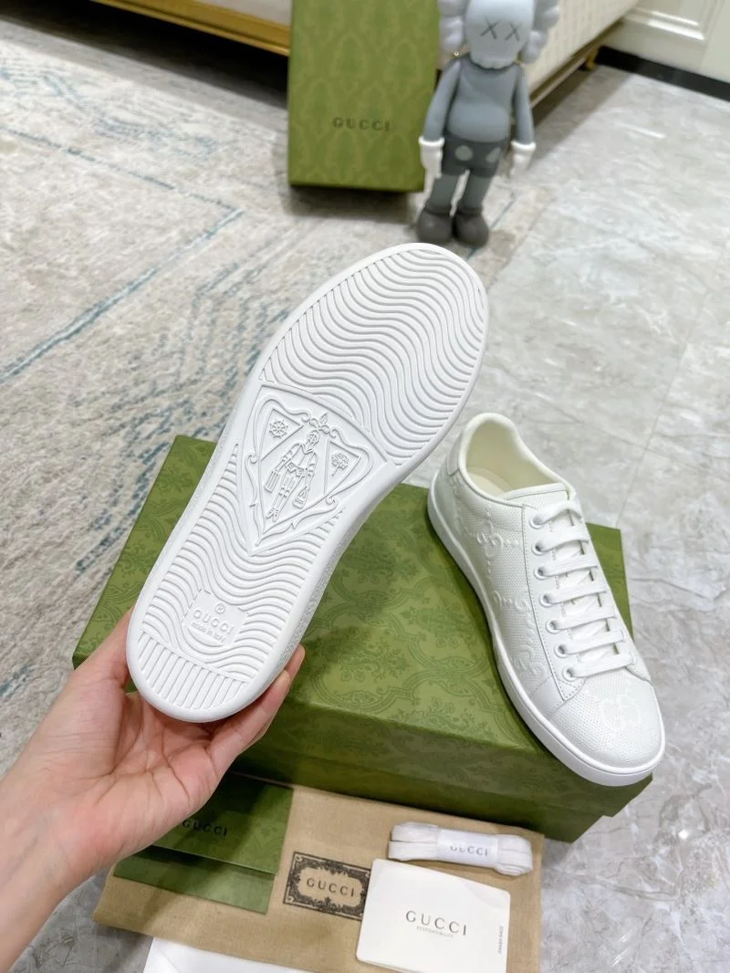 Bargain Gucci ACE Shoes